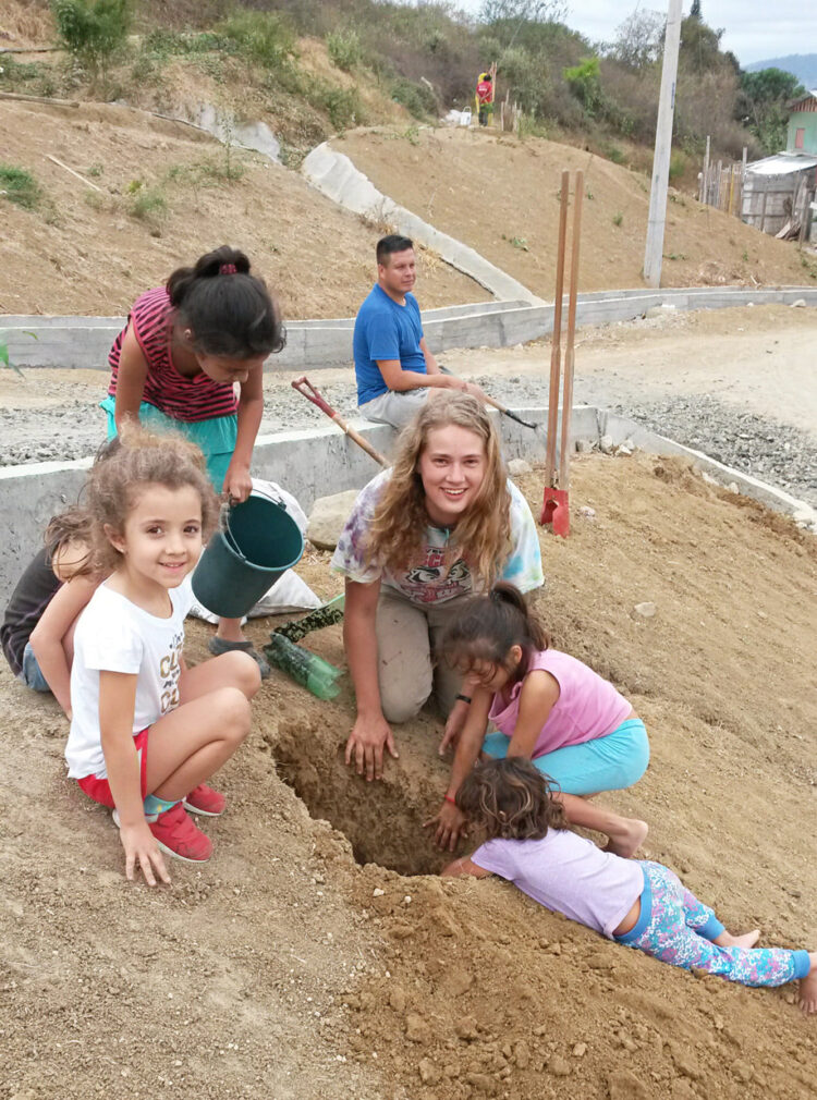 Community Tree Planting Workshop: Ciudadela Maria Enrique Orrantia ...