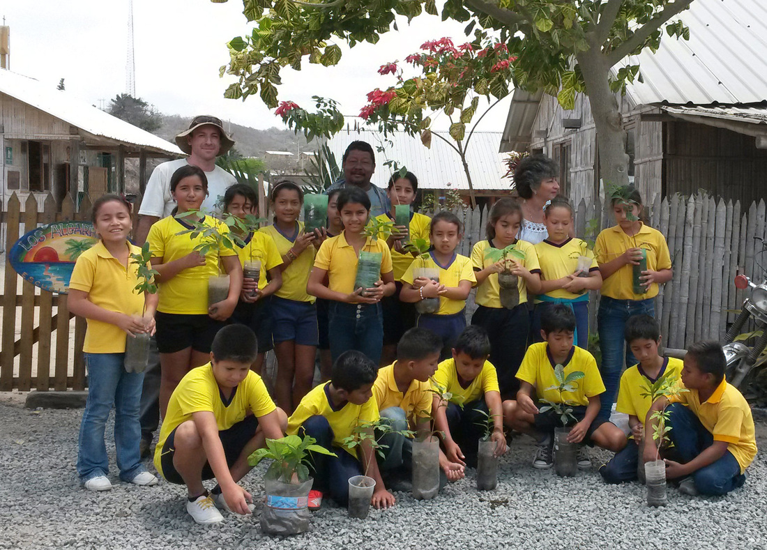 Los Algarrobos School Tree Planting Workshop - Planet Drum Foundation